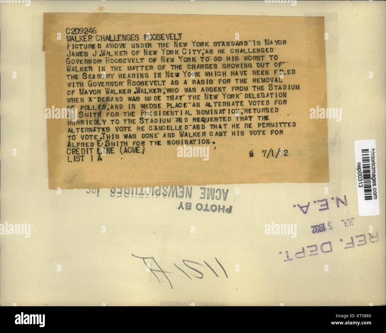 New York Mayor Jimmy Walker is seen entering the floor of the 1932 ...