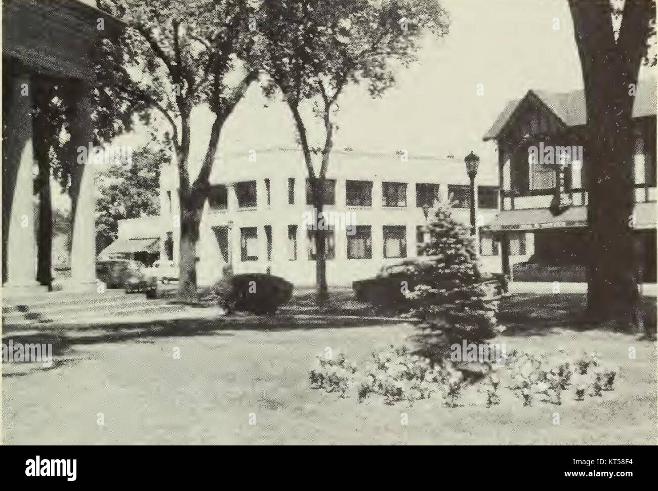 The Old Wilmette Village Hall, located in Wilmette, Illinois, is a ...