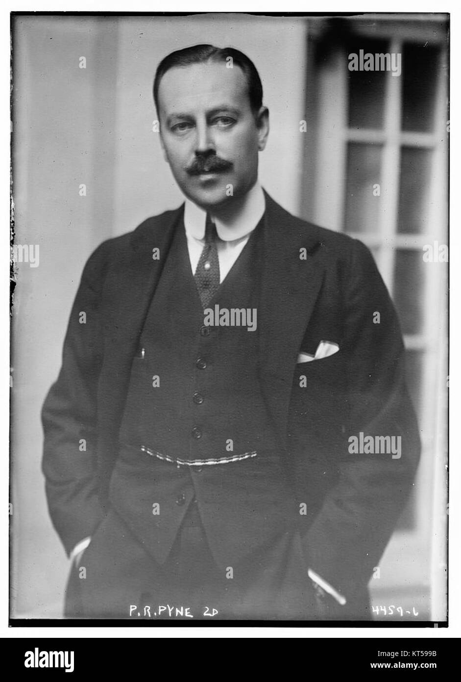 Pyne Black and White Stock Photos & Images - Alamy