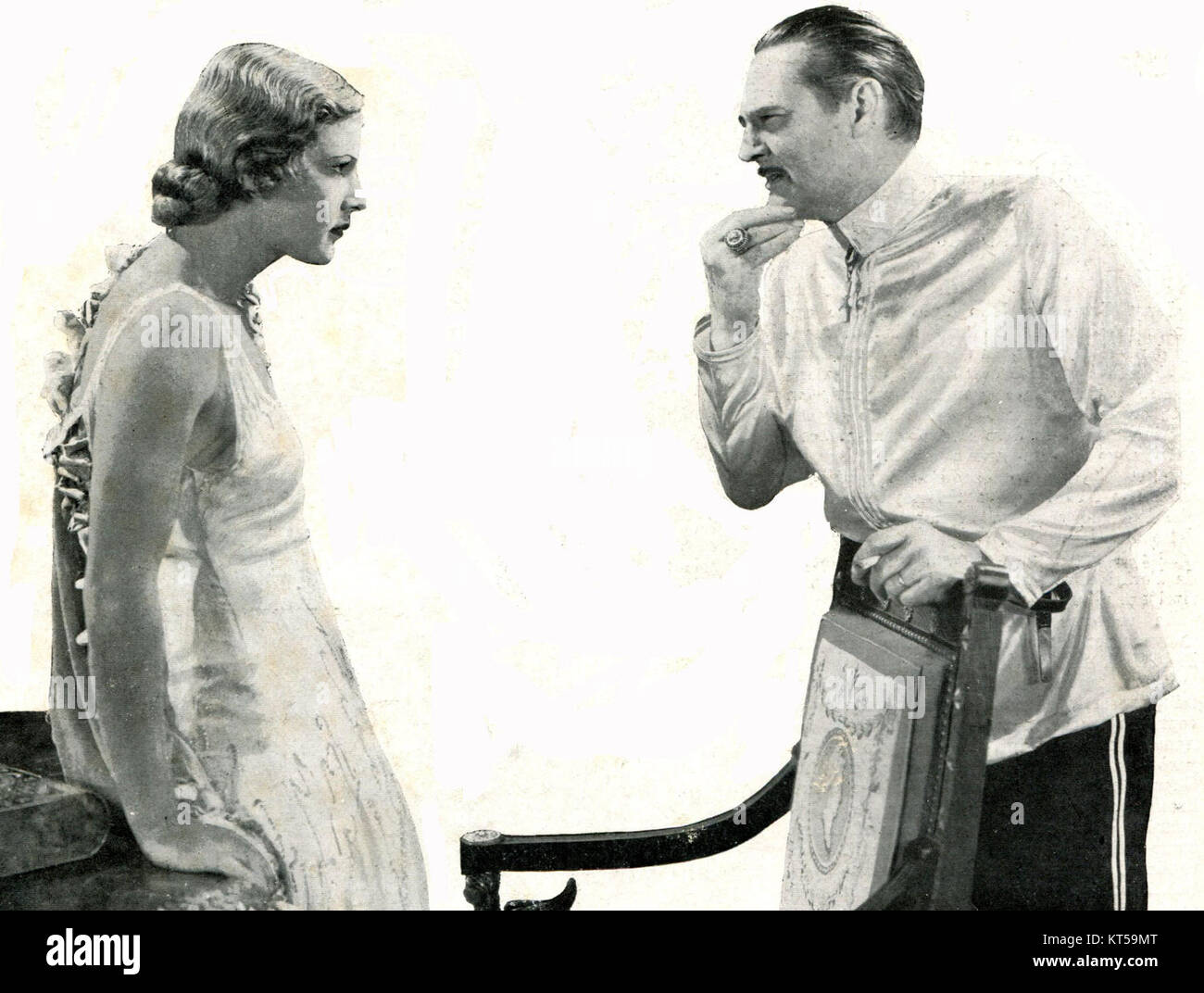 Pass-giallo1931, created by artist Landi Barry in 1931, is a work of ...