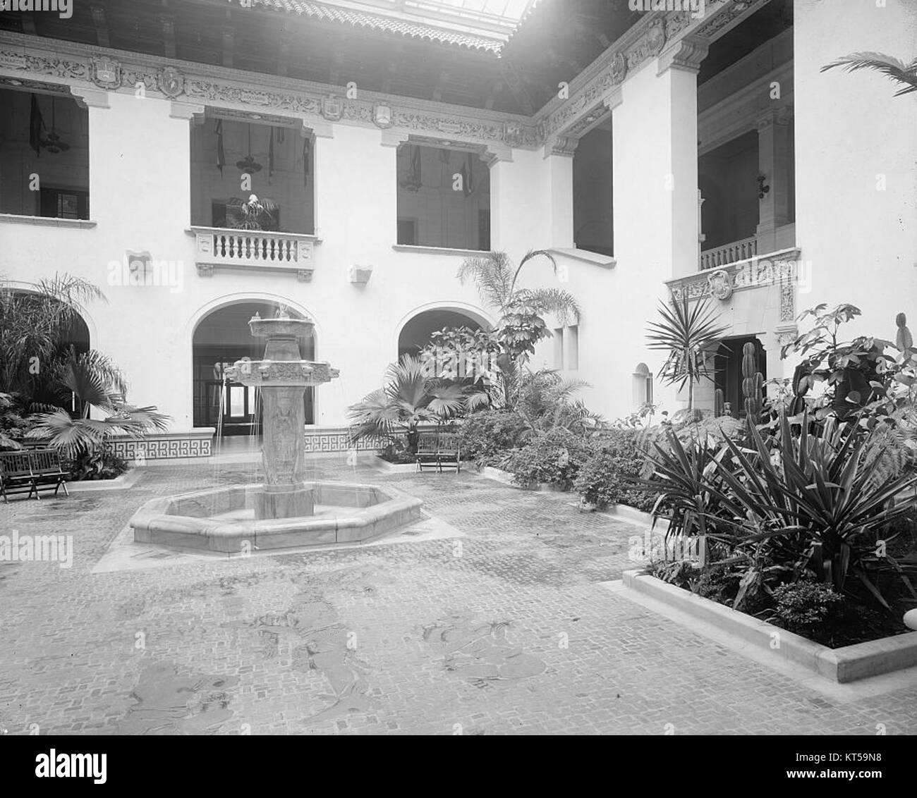 Point of inter Black and White Stock Photos & Images - Alamy