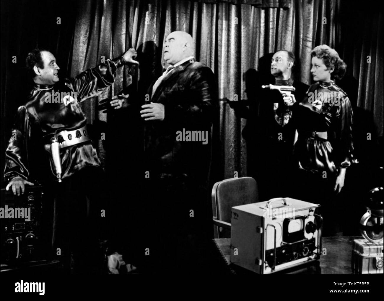 Plan 9 from outer space hi-res stock photography and images - Alamy