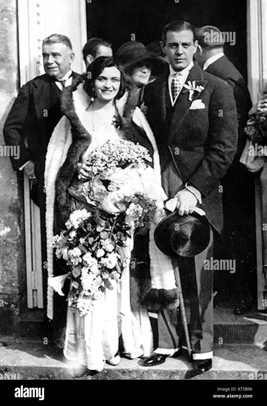 Pola Negri and Prince Serge Mdivani wedding Stock Photo - Alamy