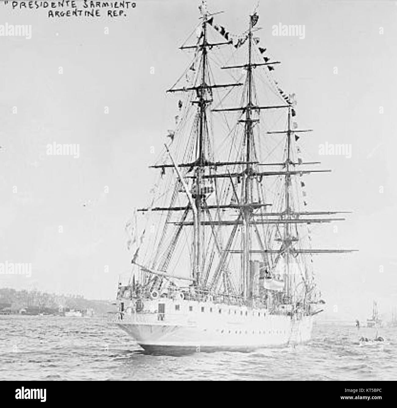 The photograph of Presidente Sarmiento, taken in 1909, captures the ...