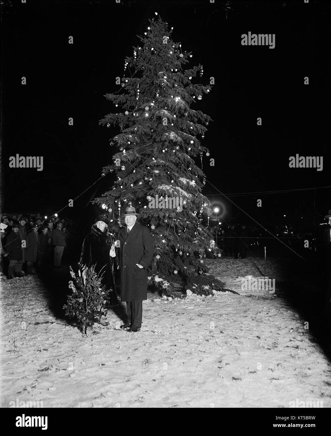 In 1929, President Herbert Hoover illuminated the National Christmas ...