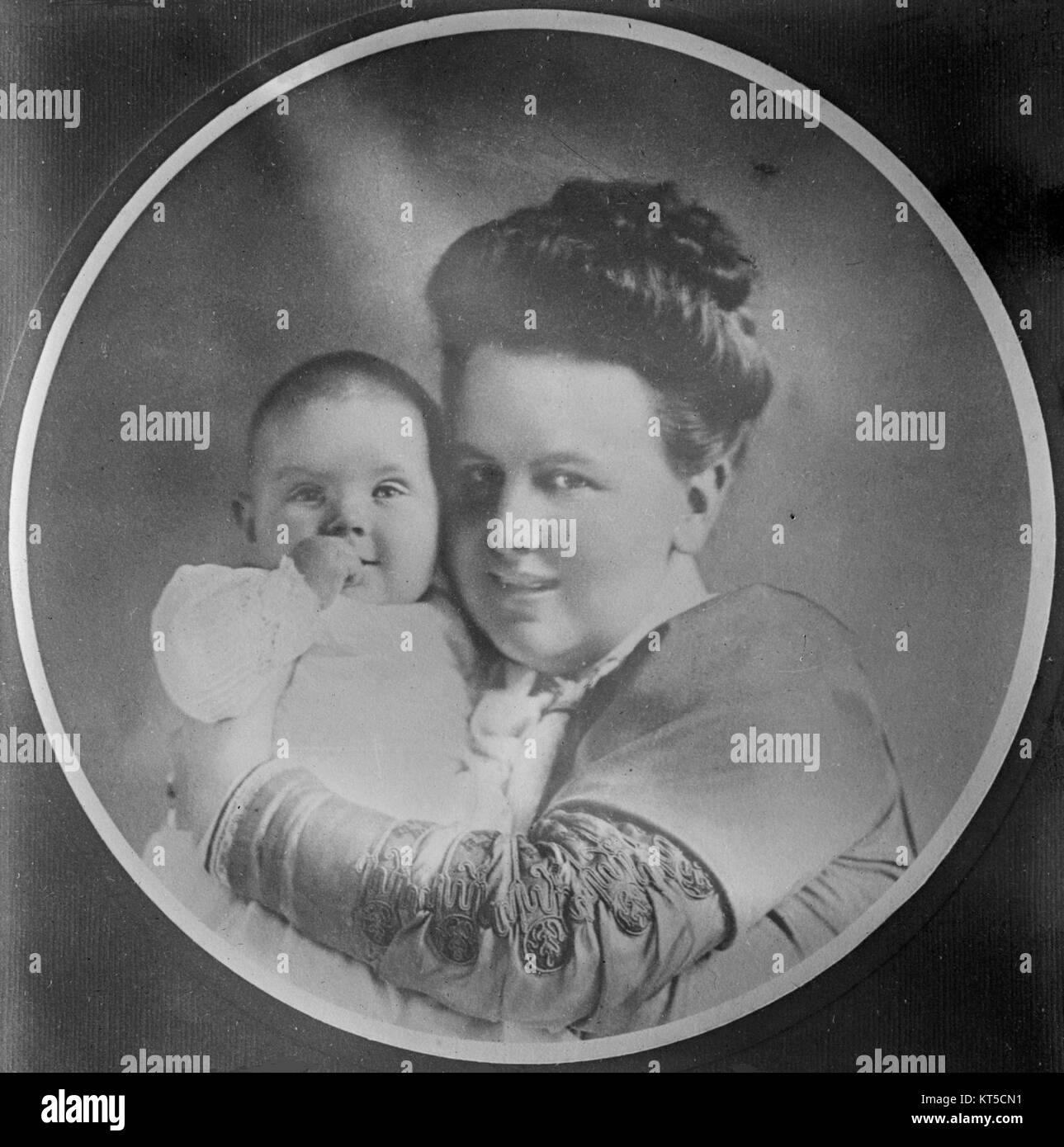 Vintage queen juliana hi-res stock photography and images - Alamy