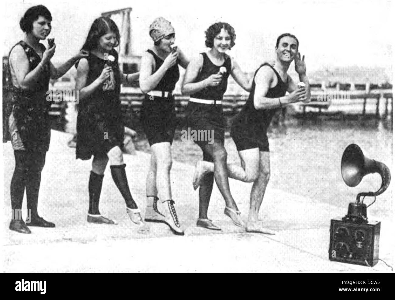 Radio beach party 1923 Stock Photo - Alamy