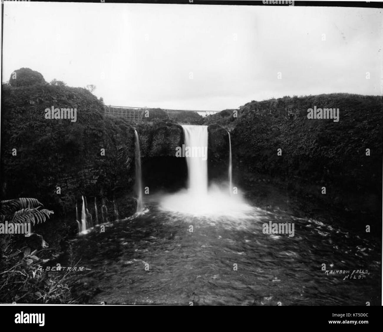 Rainbow on landscape Black and White Stock Photos & Images - Alamy