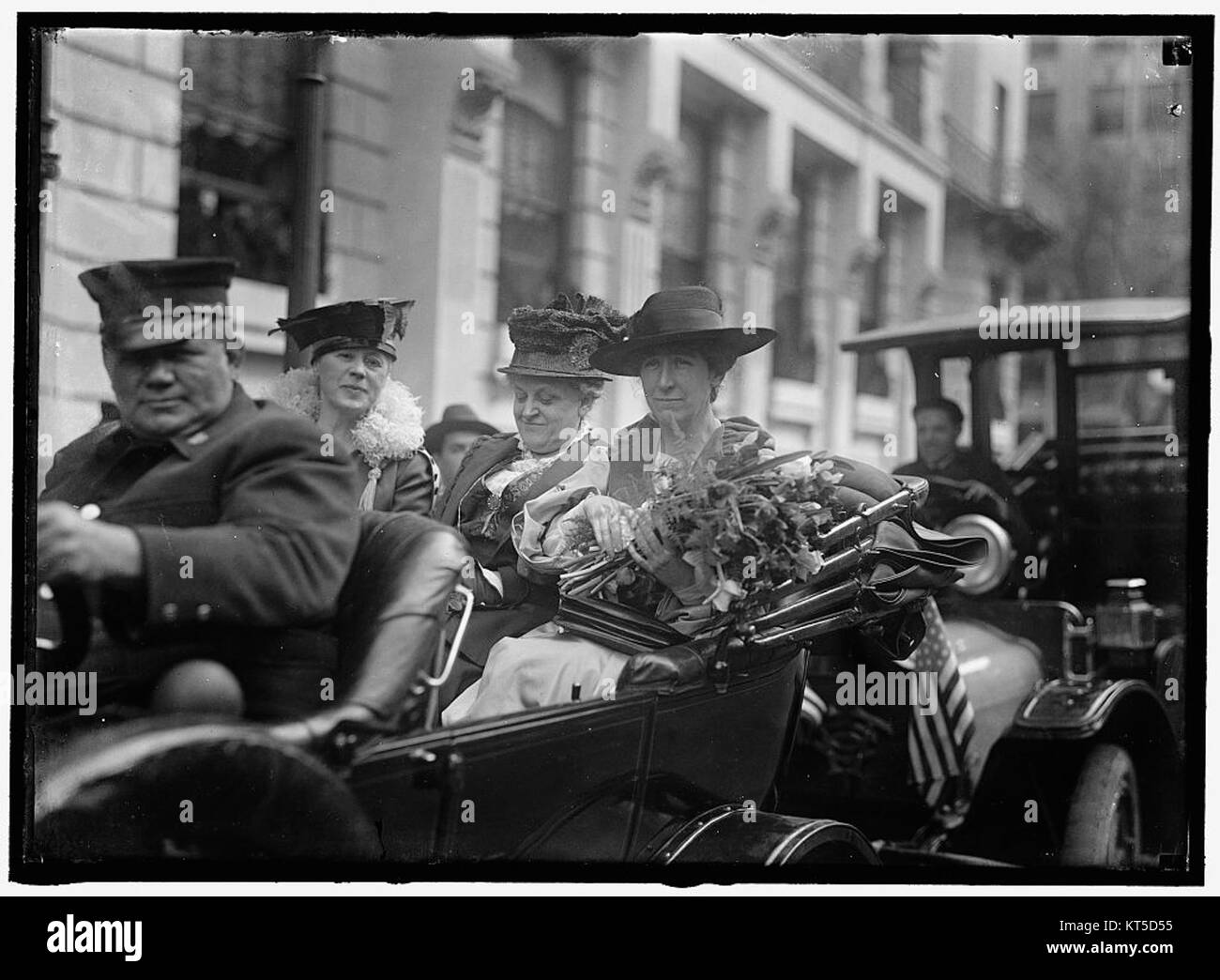 Jeanette Rankin was the first woman to serve in the United States ...