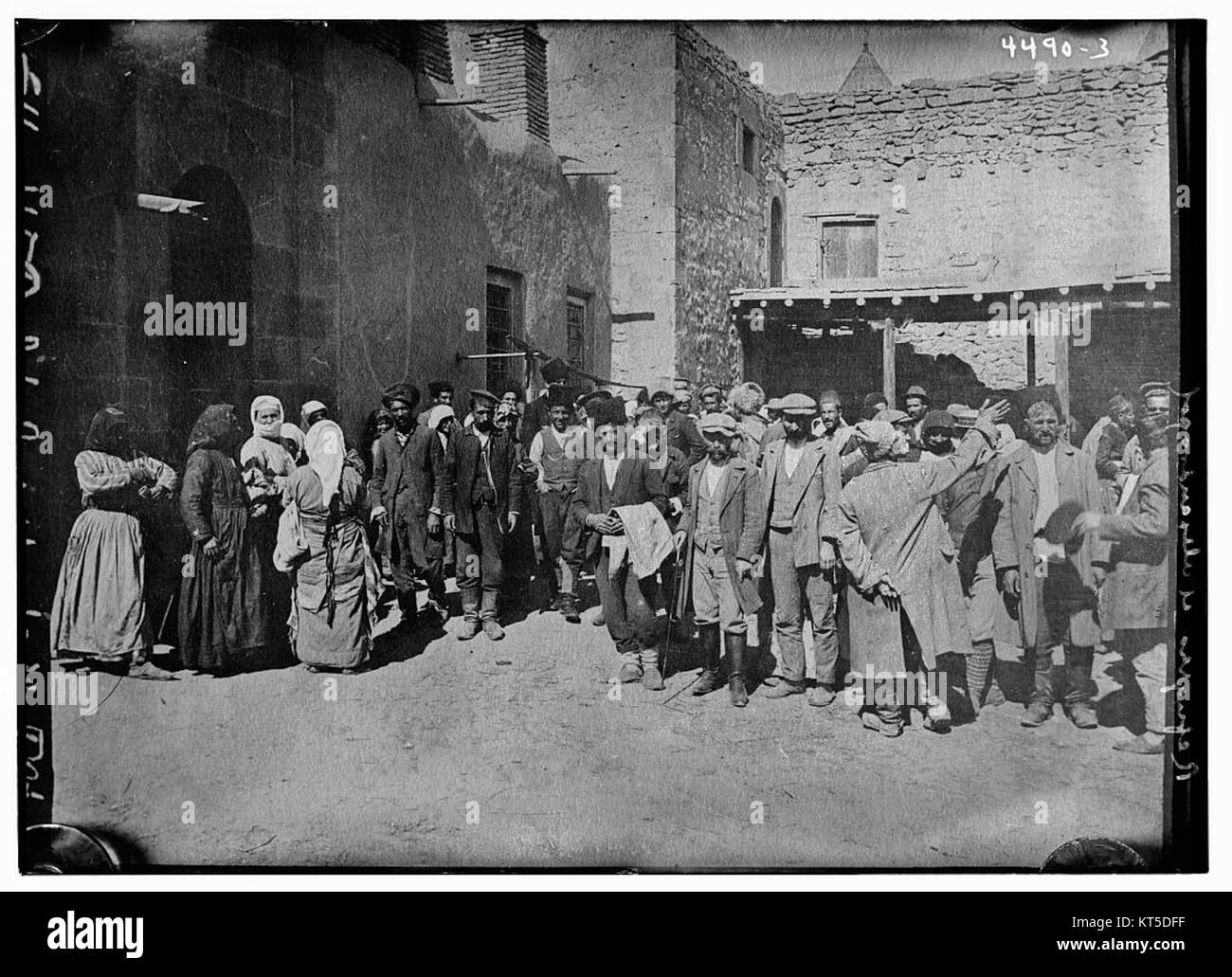 Refugee history hi-res stock photography and images - Alamy