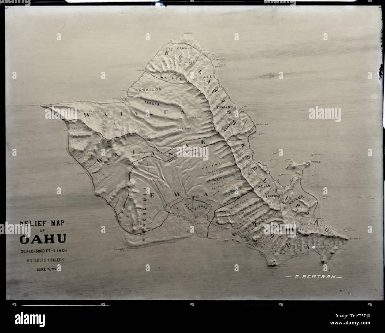 Relief Map of Oahu (c) photograph by Brother Bertram Stock Photo - Alamy