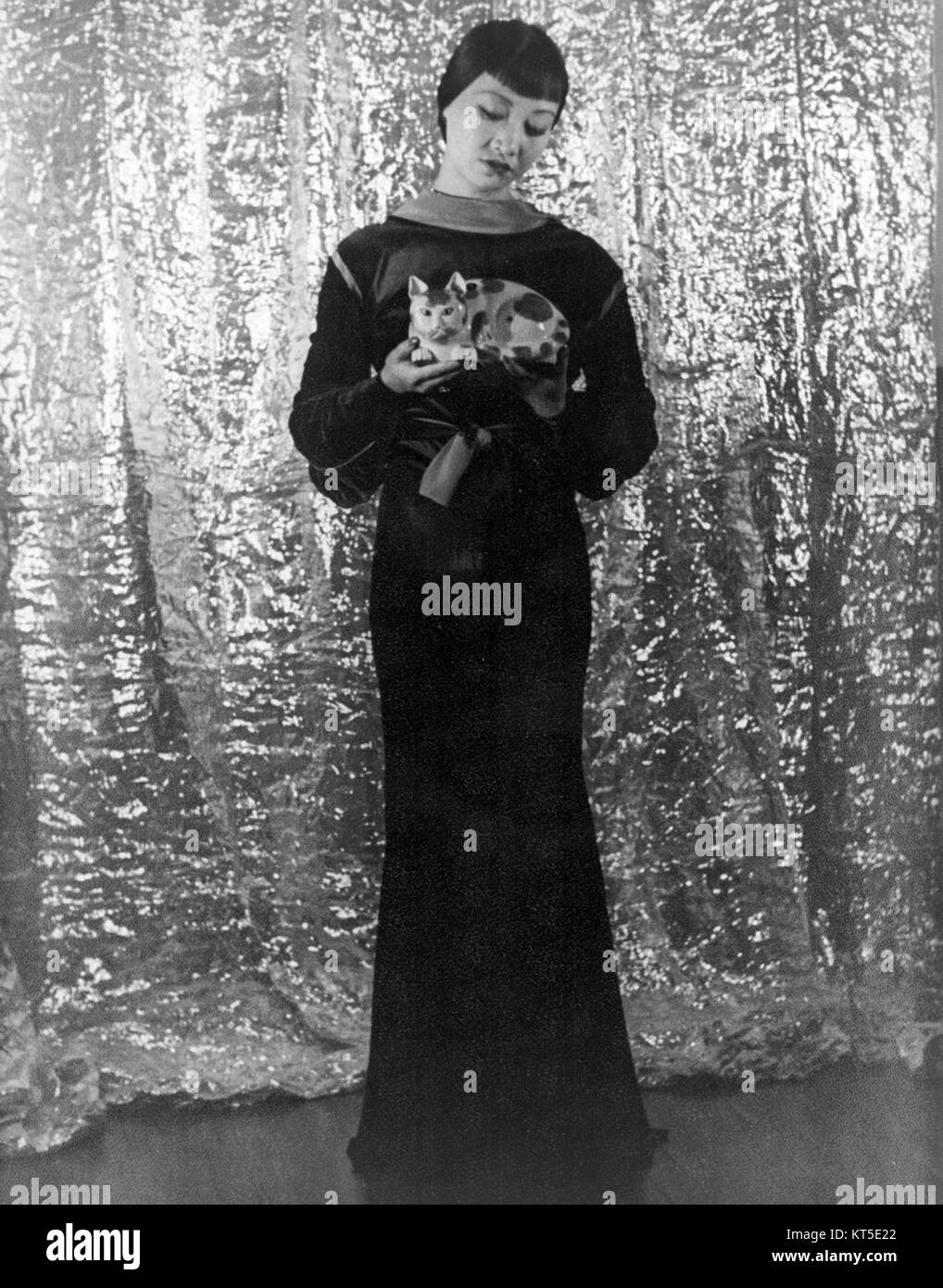 Asian sea portrait Black and White Stock Photos & Images - Alamy