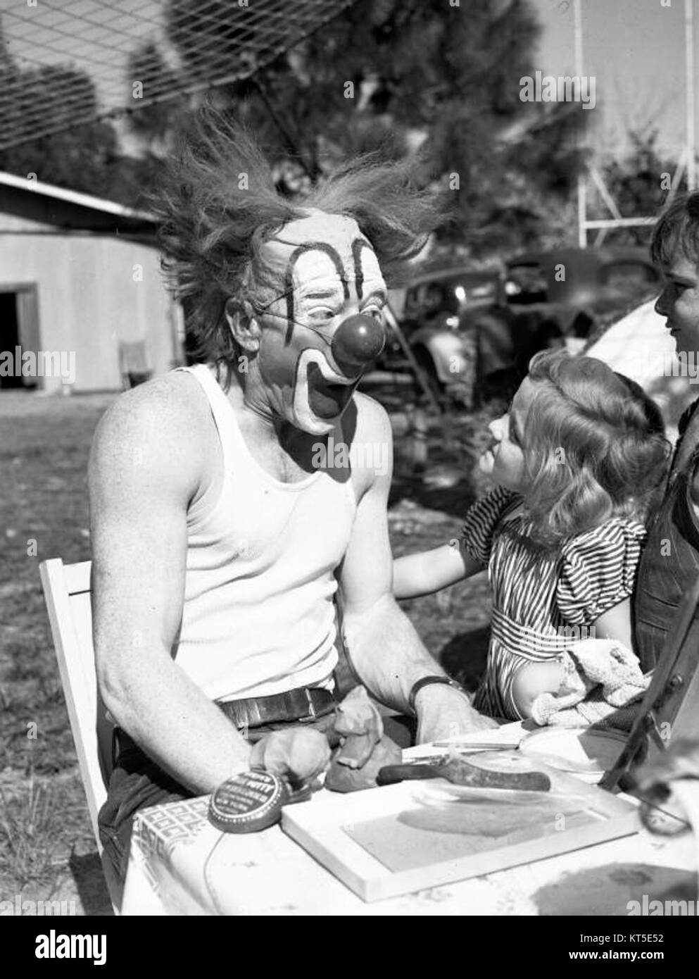 Lou jacobs clown hi-res stock photography and images - Alamy