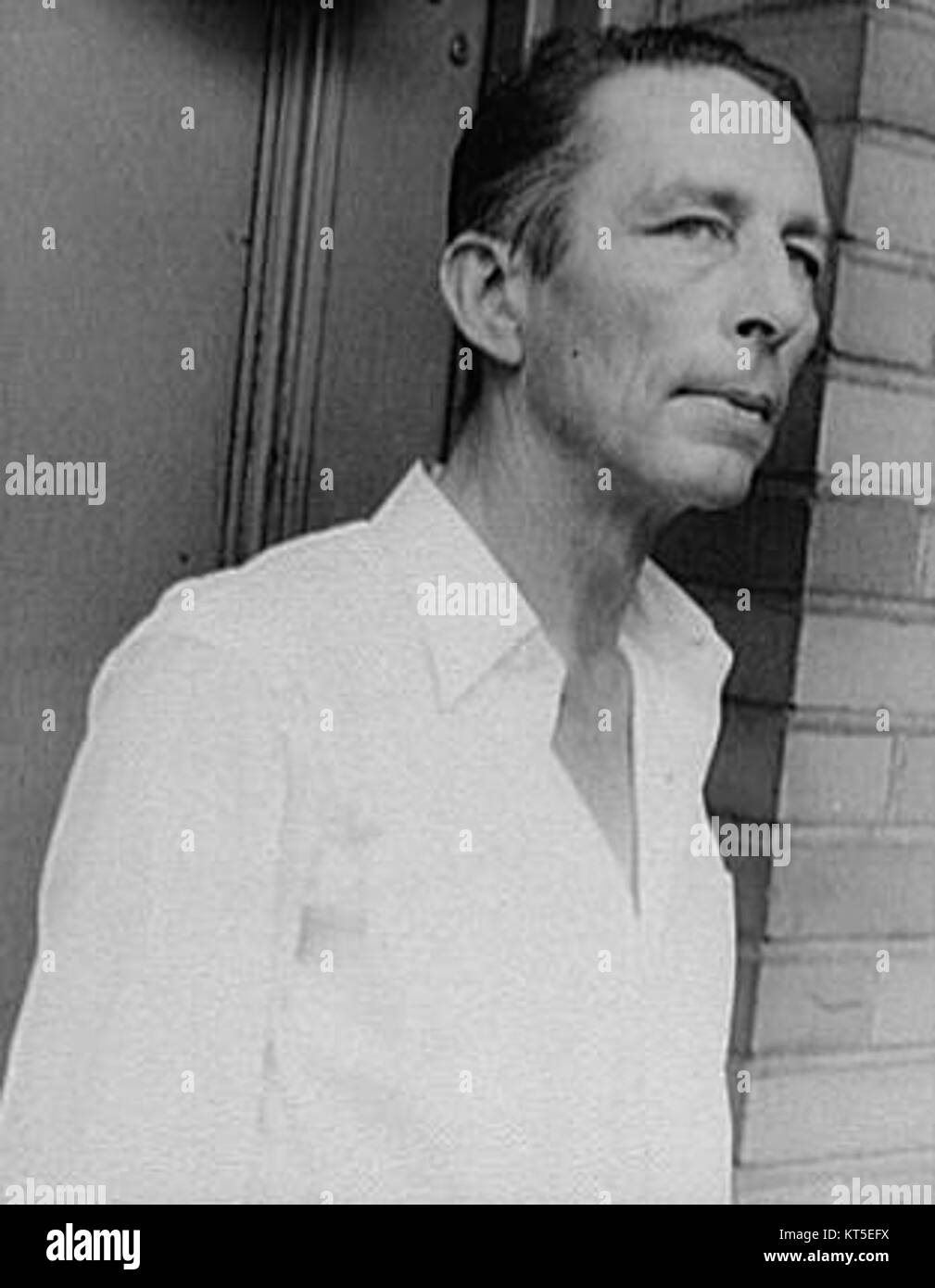 Robinson Jeffers was an American poet known for his distinctive verse ...