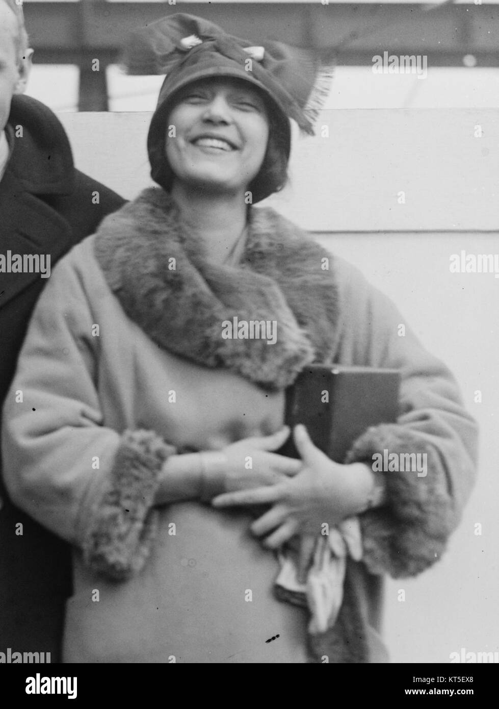 Rose Rolanda was an American artist known for her portraits and fashion ...