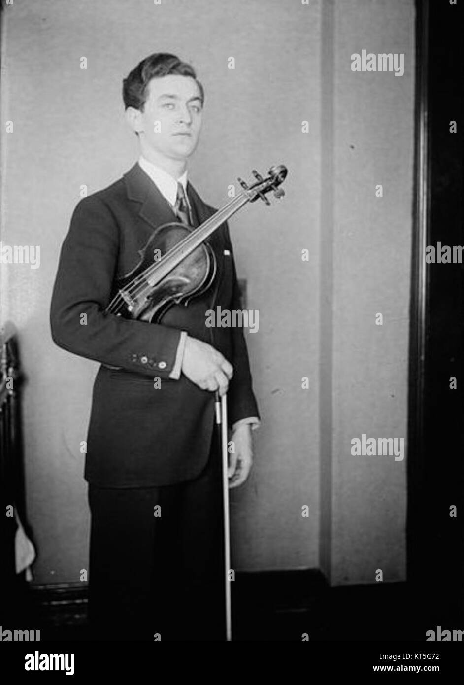 Samuel Dushkin, born in 1762, was a notable figure in music history. He ...