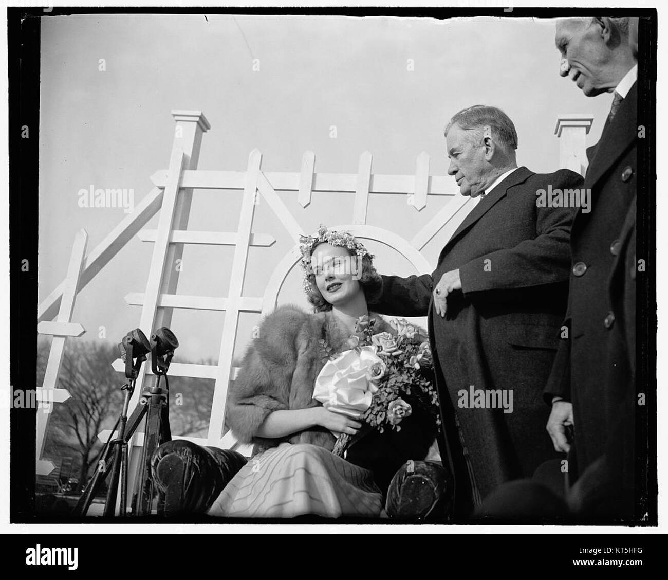 The Senate Majority Leader crowns the Cherry Blossom Queen during an ...