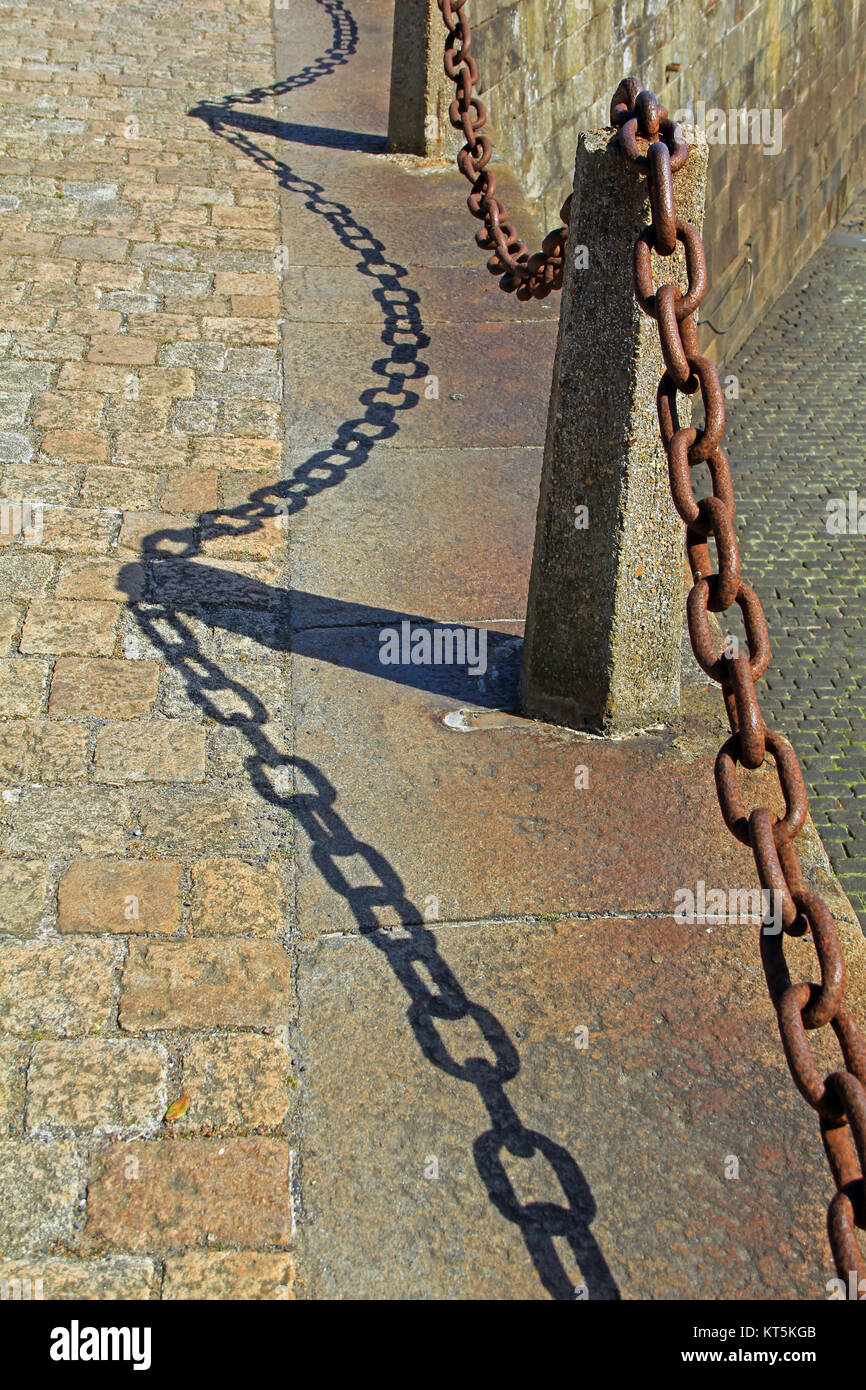 Limbs an iron chain hi-res stock photography and images - Alamy