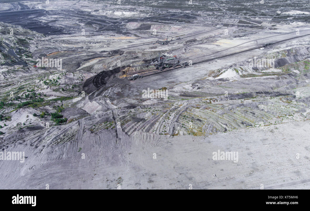 Destroyed land hi-res stock photography and images - Alamy