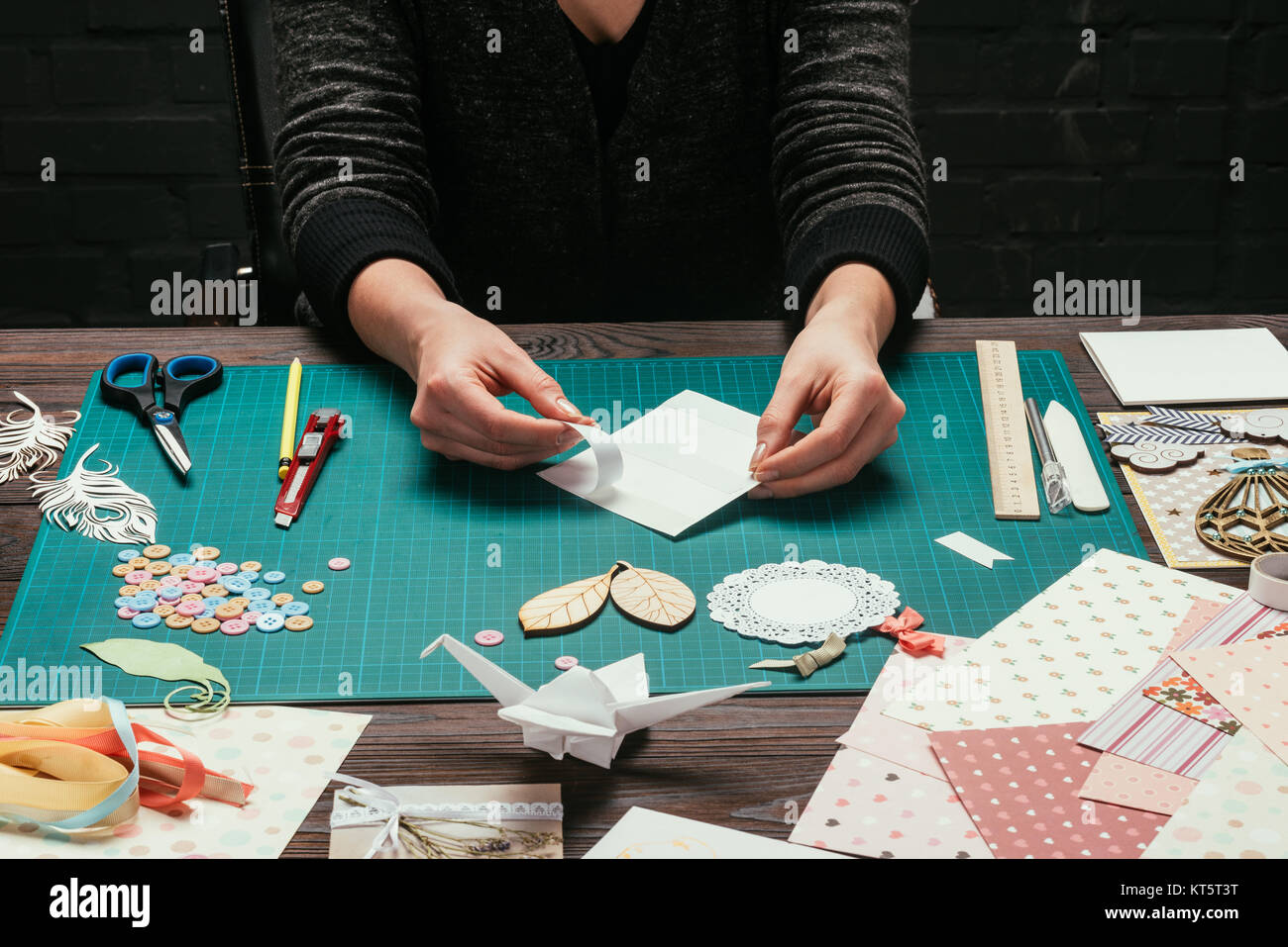 Woman scrapbooking hi-res stock photography and images - Alamy