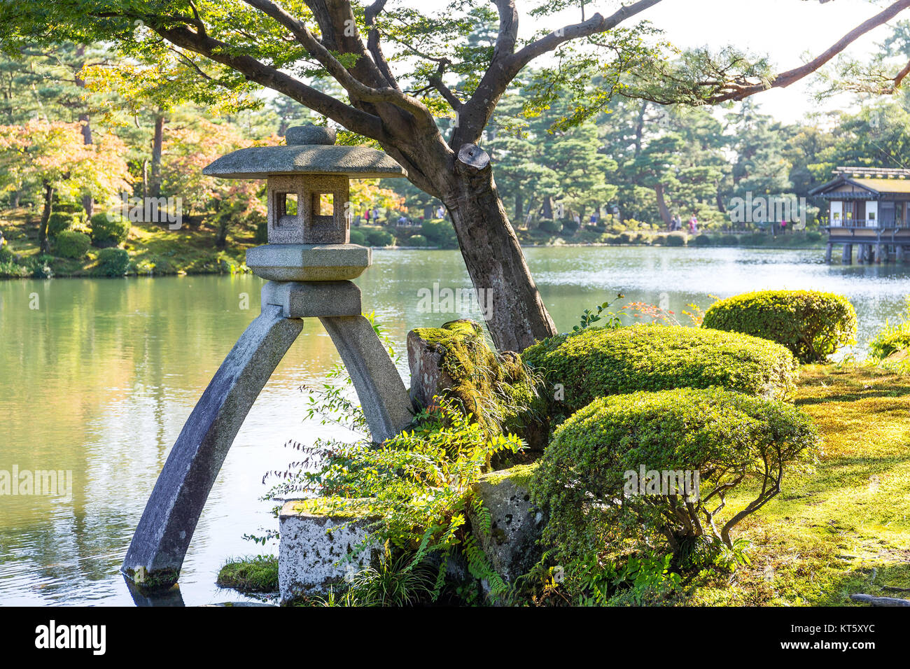 Kenrokuen garden in kanazawa Stock Photo - Alamy