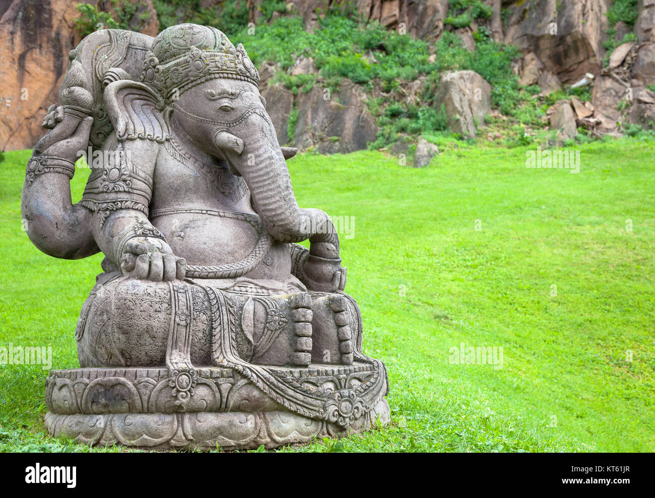 Ganesha statue in a beautiful mountain garden Stock Photo - Alamy