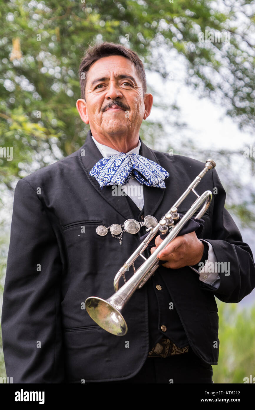 Mariachi trumpet hi-res stock photography and images - Alamy