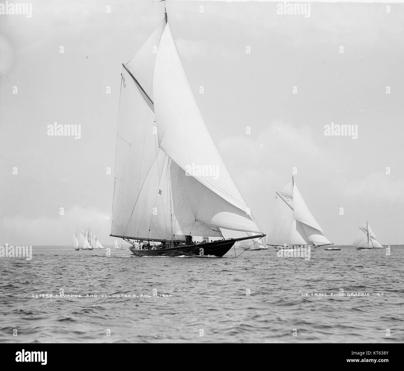 The sloops Navahoe and Volunteer were historical American vessels ...