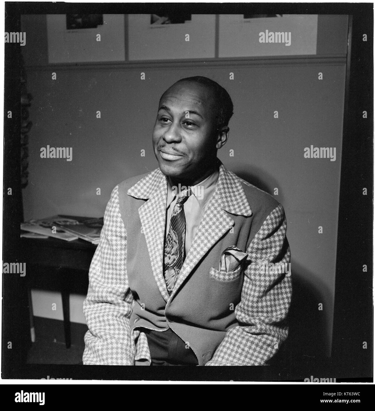 Snub mosley hi-res stock photography and images - Alamy