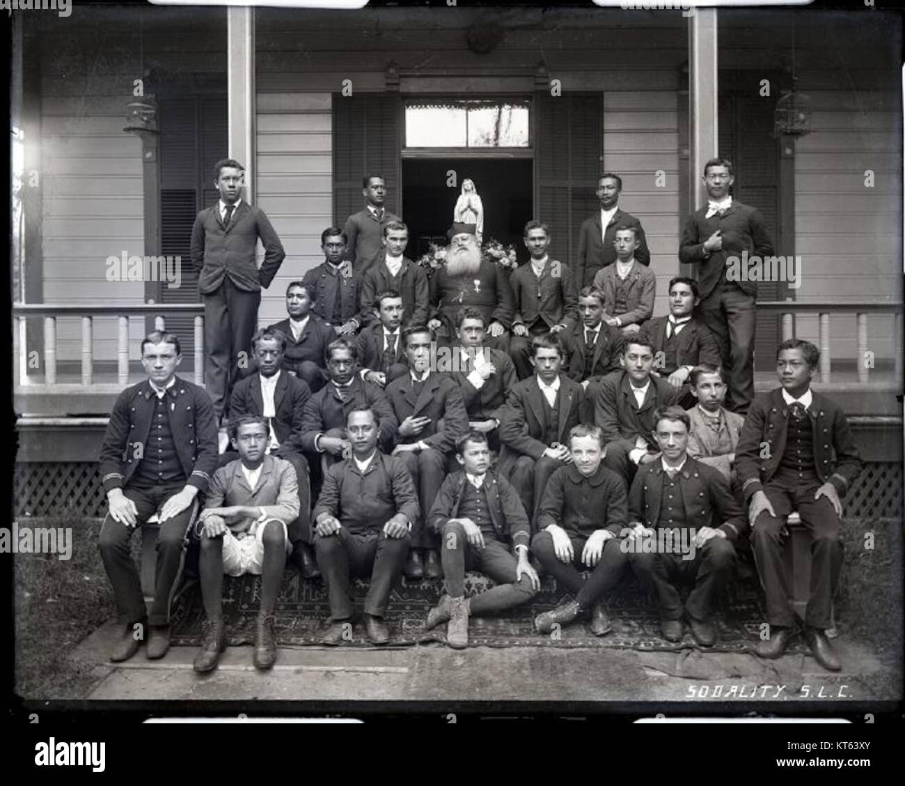 Saint bertram hi-res stock photography and images - Alamy