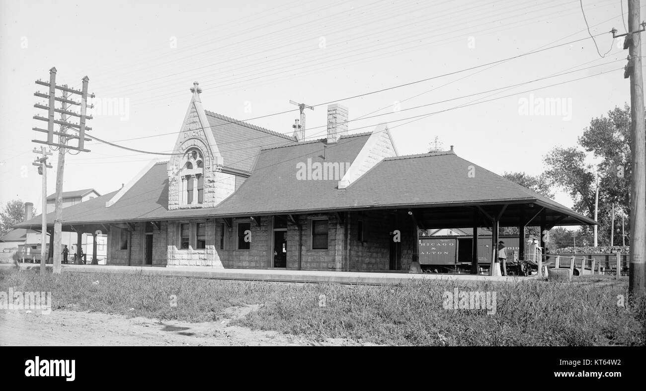Station Dwight in Illinois, captured in historical photographs ...