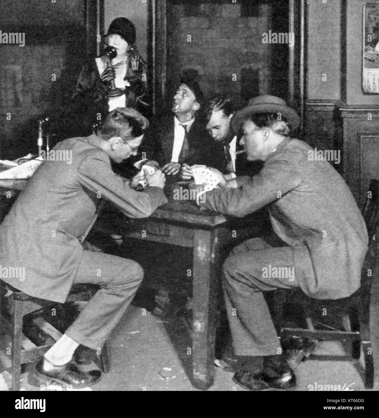 'The Front Page' (1928) is a classic American film about the newspaper ...
