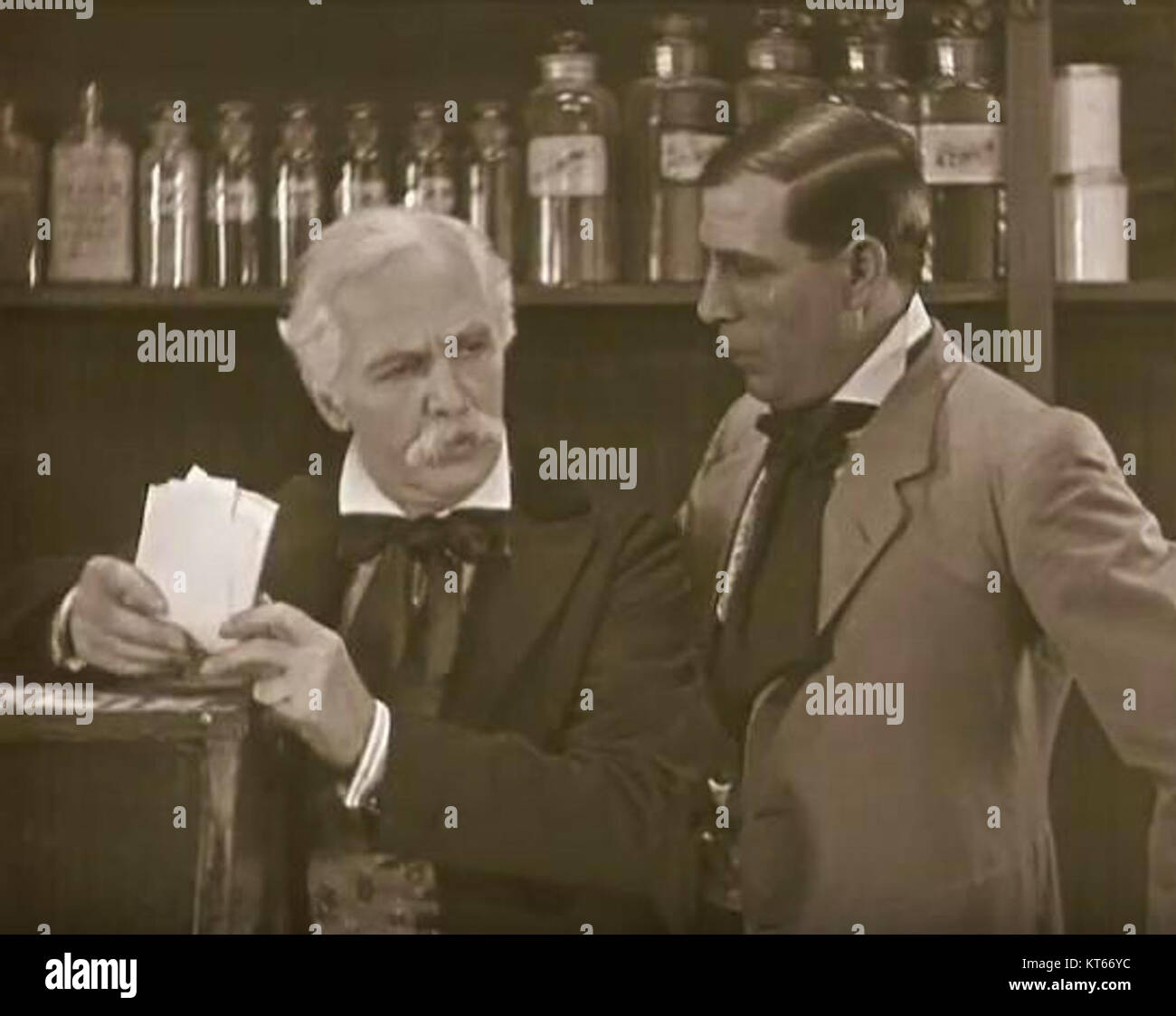 Spectacular stunts hi-res stock photography and images - Alamy