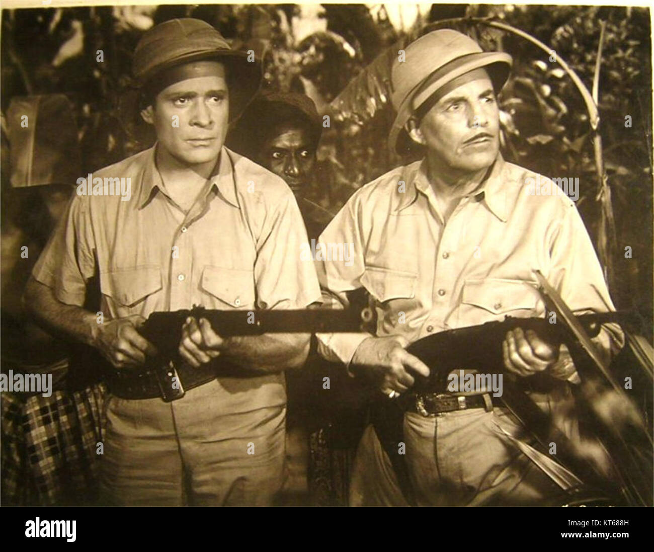 Tiger fangs hi-res stock photography and images - Alamy