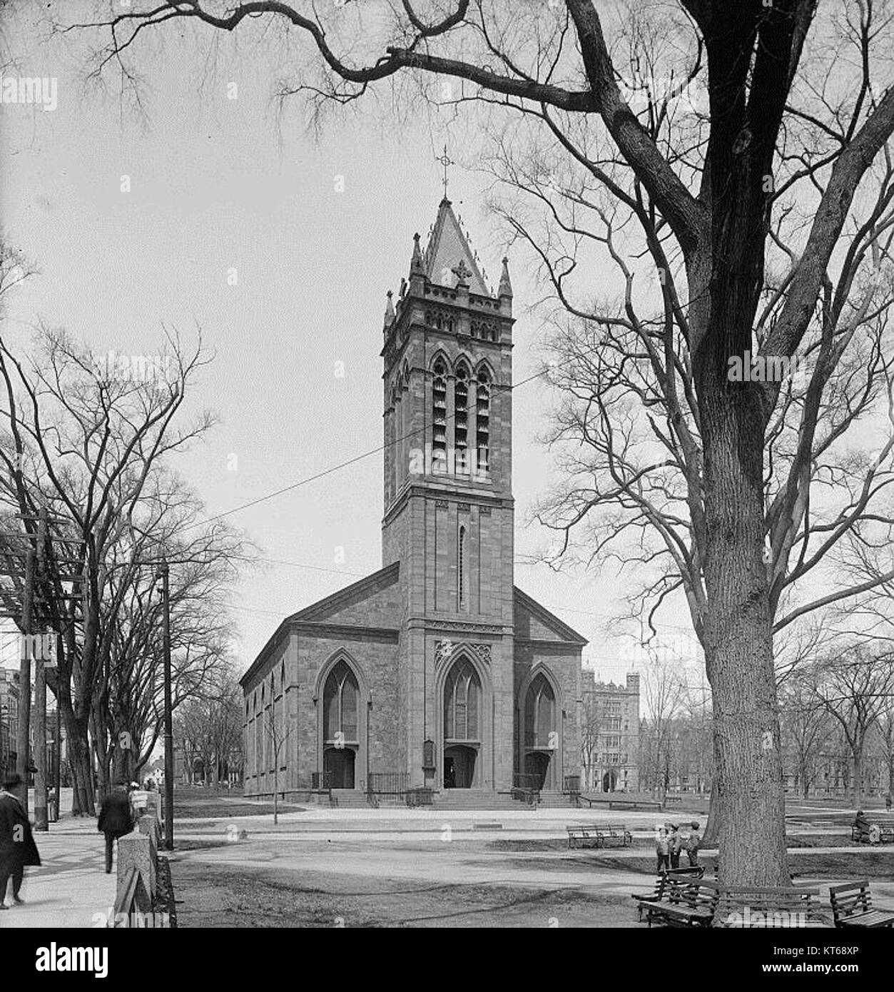 Trinity Episcopal Church, located on the Green in New Haven ...