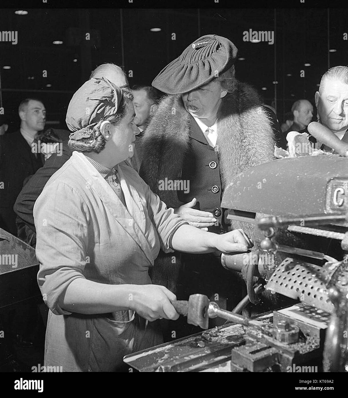 This photograph by Toni Frissell captures a UK worker meeting President ...