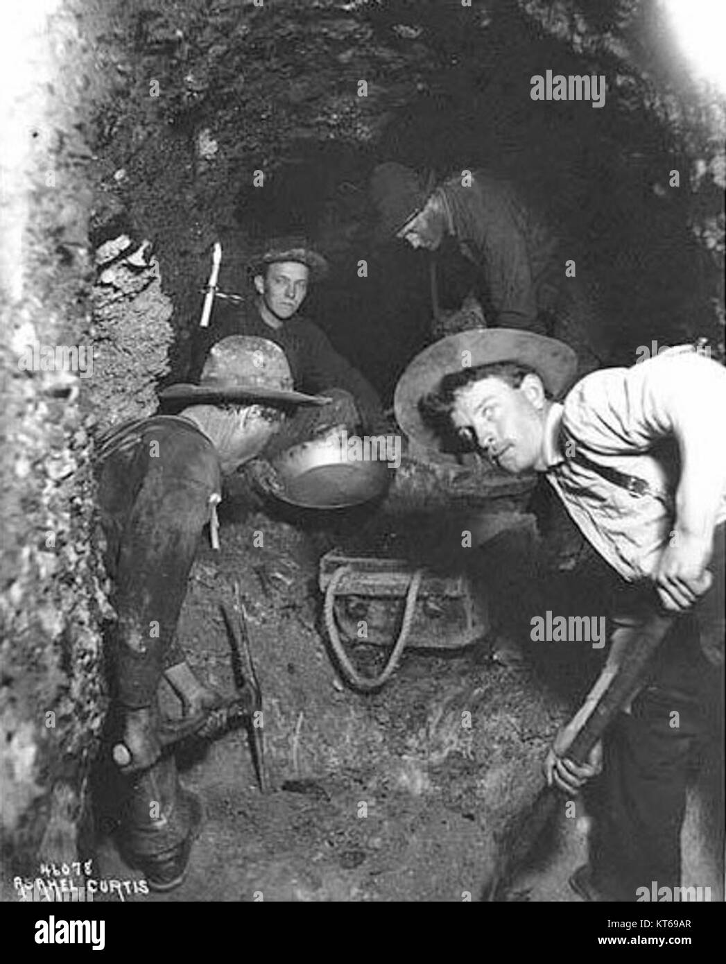 This image represents the mining operations during the Klondike Gold ...