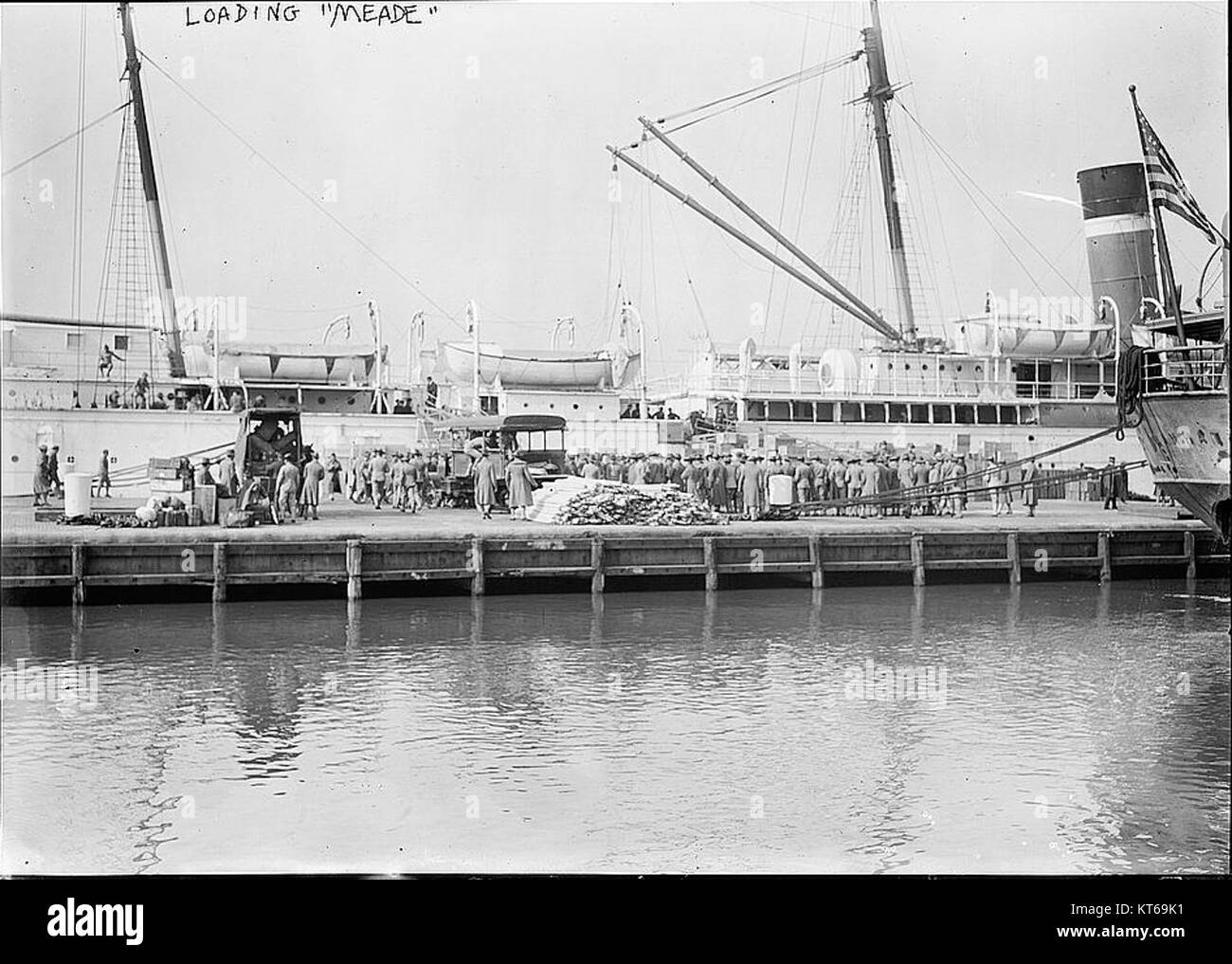 Us military support Black and White Stock Photos & Images - Alamy