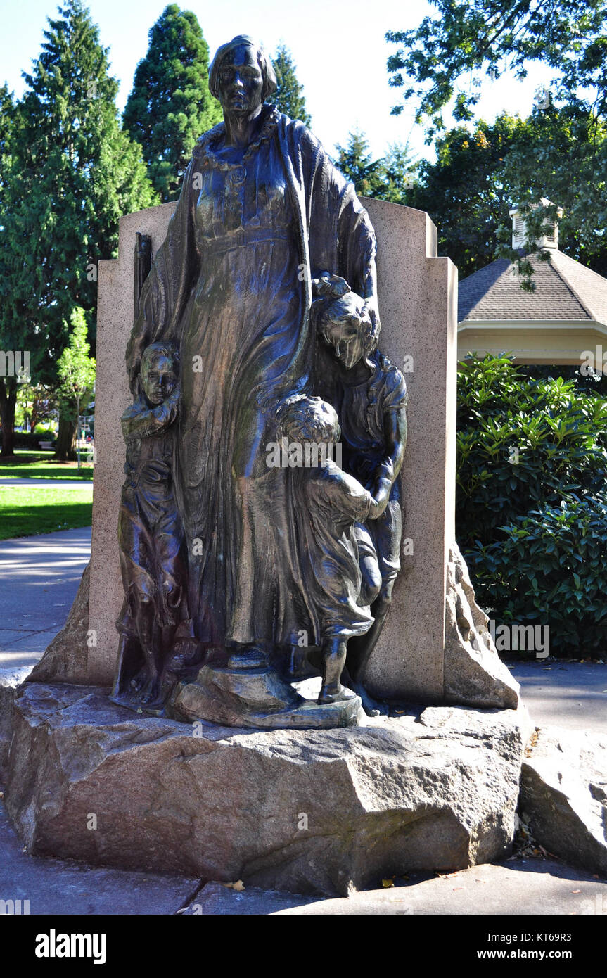 Esther Short Park in Vancouver, Washington, is home to the Pioneer ...