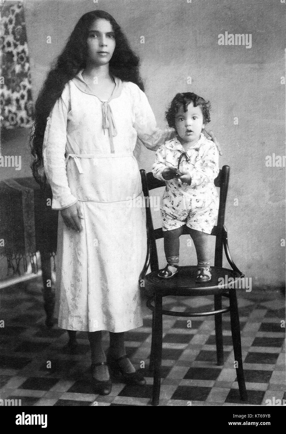 This 1932 short film depicts a Venezuelan family, showcasing their ...