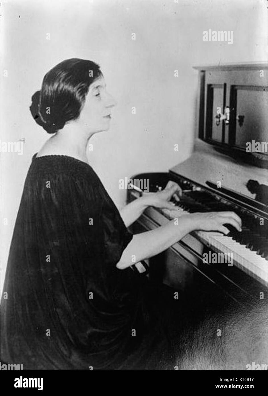 Wanda Landowska was a Polish harpsichordist and musicologist, renowned ...