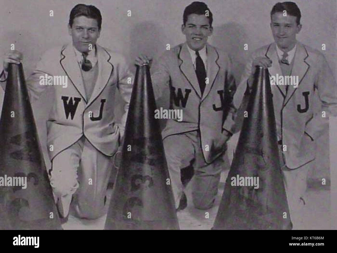 Vintage cheerleaders hi-res stock photography and images - Alamy