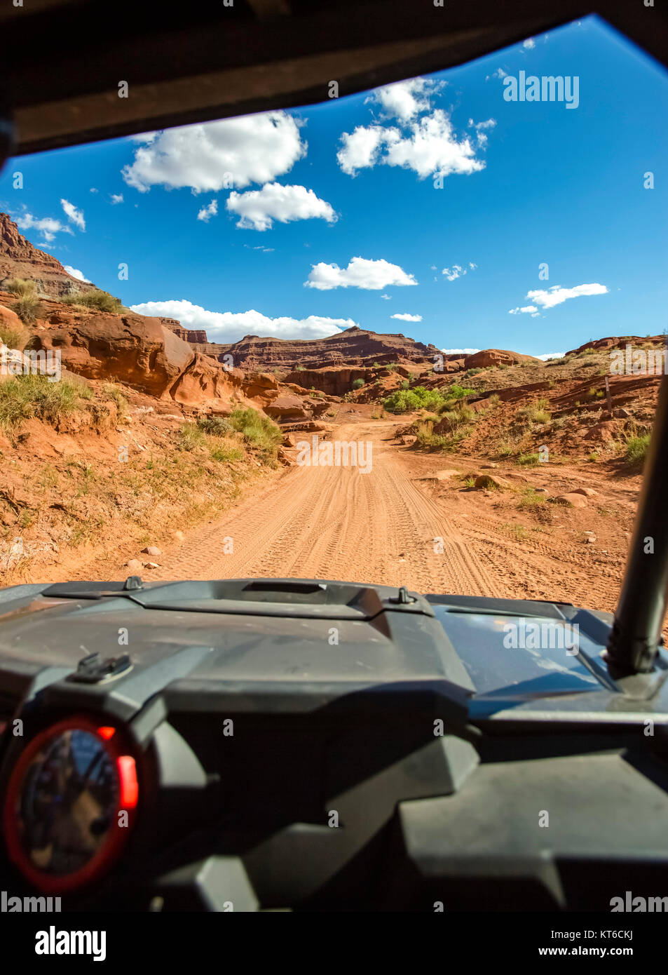 View from the inside of the off road vehicle White Rim Road Utah trails ...