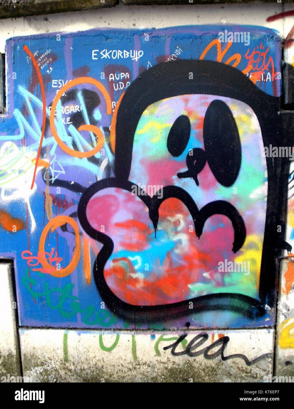 This graffiti piece, located in Aretxabaleta, Spain, showcases urban ...