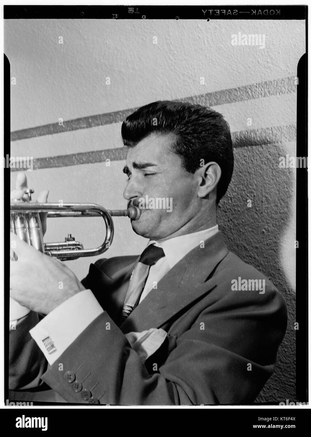 War musician Black and White Stock Photos & Images - Alamy