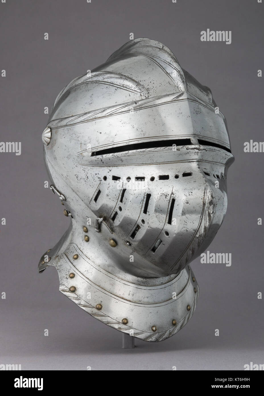 The 'Armet' artifact, part of the Metropolitan Museum's collection ...