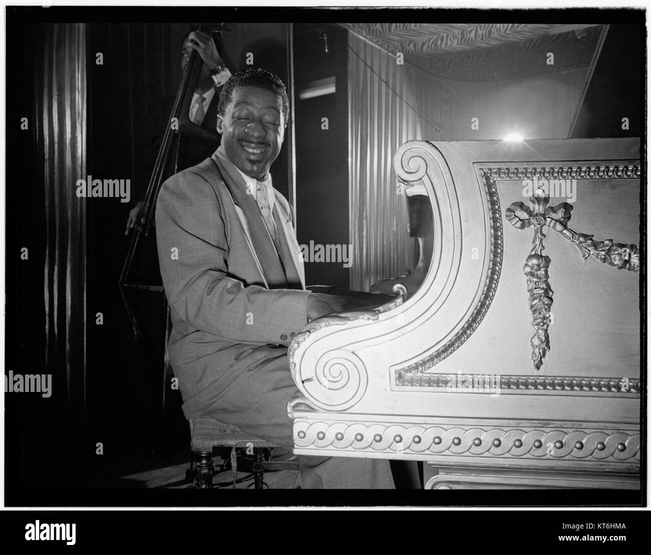 This portrait captures the renowned jazz pianist Erroll Garner in New ...