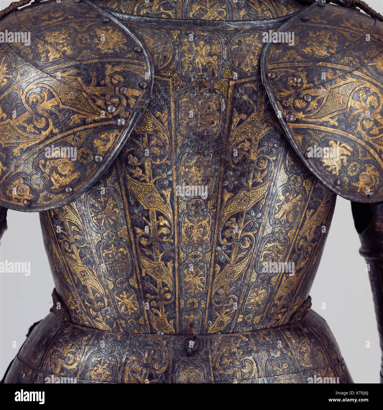 This piece of armor, featuring a matching shaffron and saddle plates ...