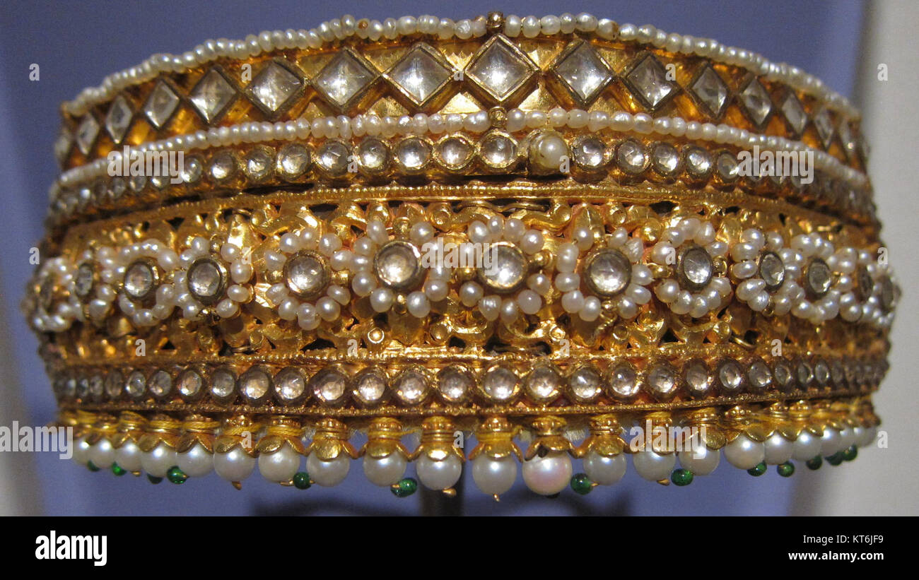 Bazu hi-res stock photography and images - Alamy