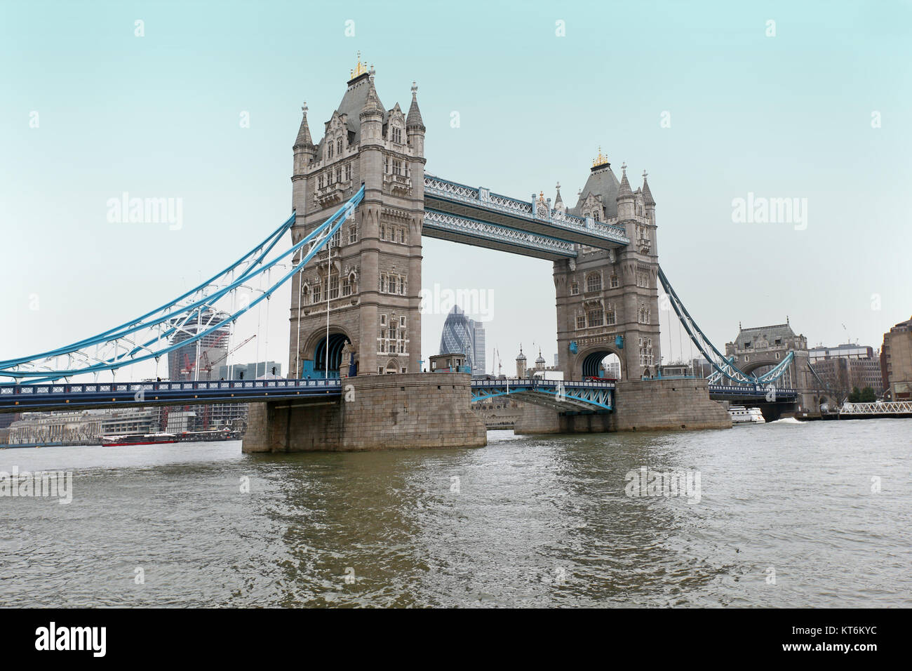 Famous London landmark Tower bridge on Thames river Stock Photo - Alamy